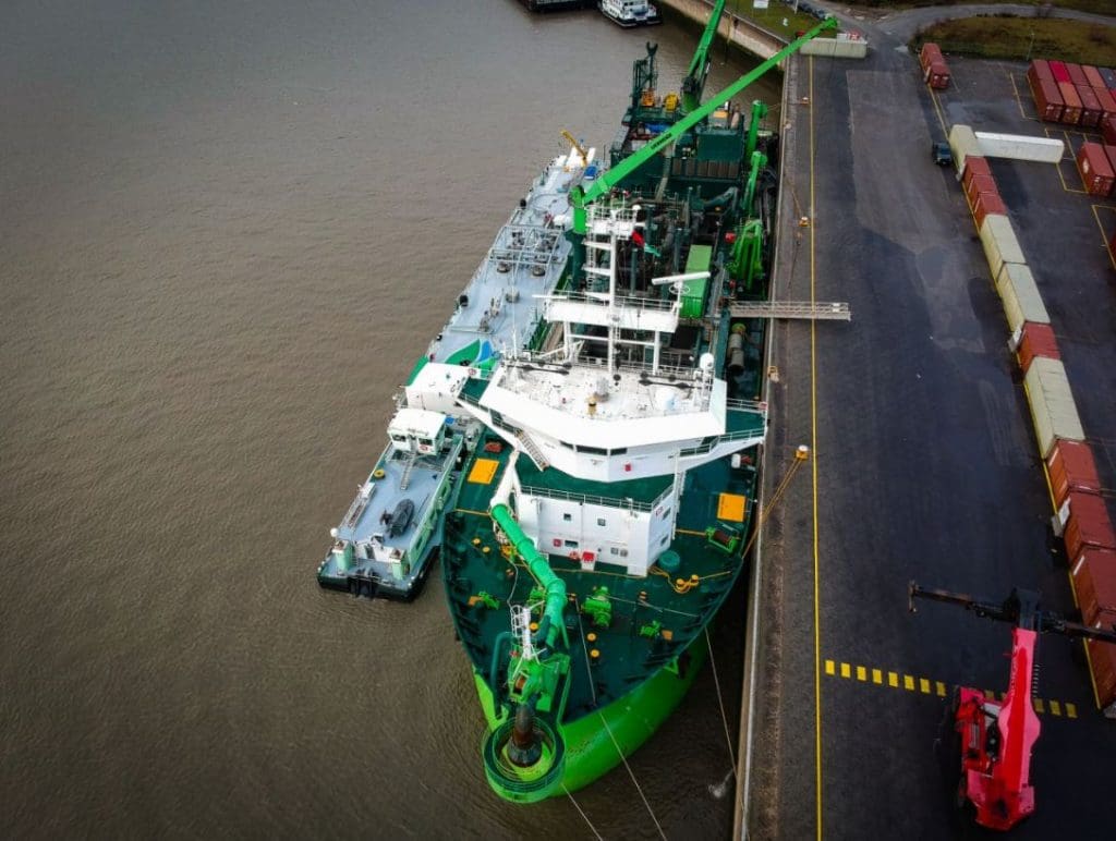 DEME's dredger in first Antwerp LNG bunkering - LNG Prime