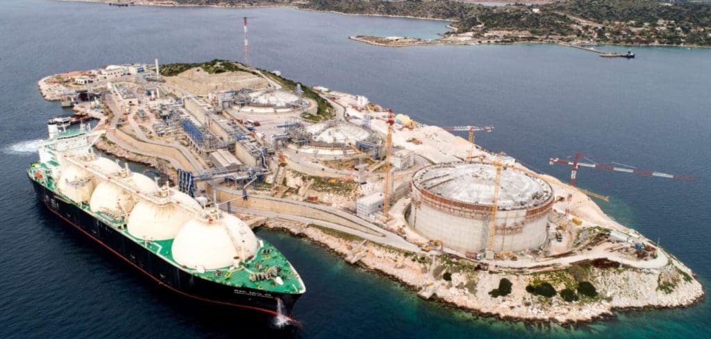 Greece's DESFA takes FID to build Revithoussa small-scale LNG jetty ...