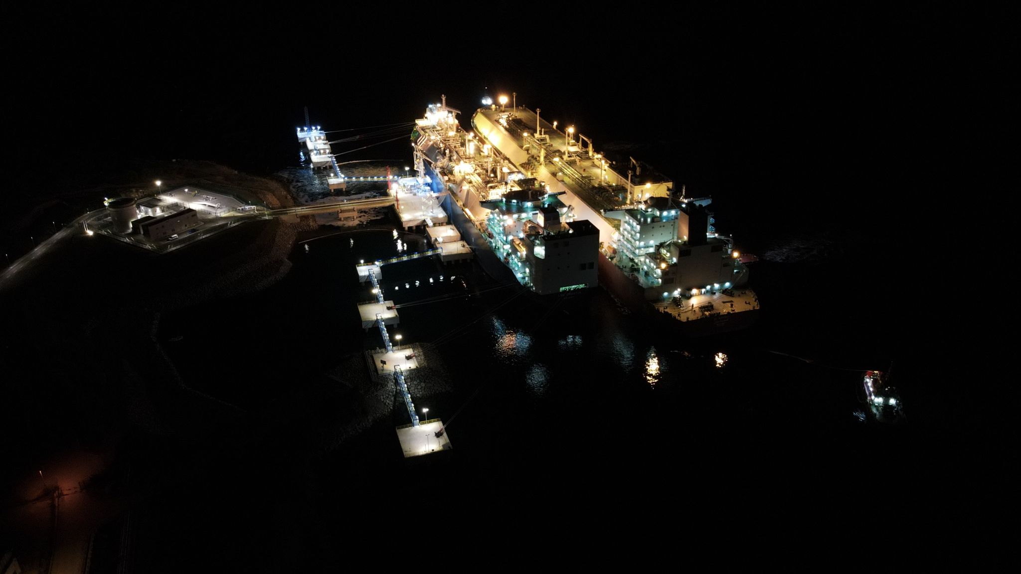 Croatian FSRU welcomes second Q-Max LNG carrier - LNG Prime