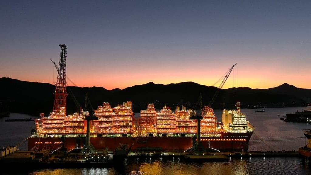 Coral Sul FLNG starts its voyage to Mozambique - LNG Prime
