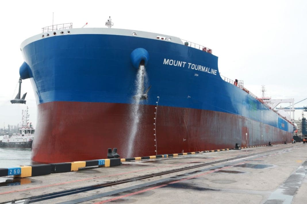 EPS hands over world’s first LNG-powered Newcastlemax bulker to BHP in ...