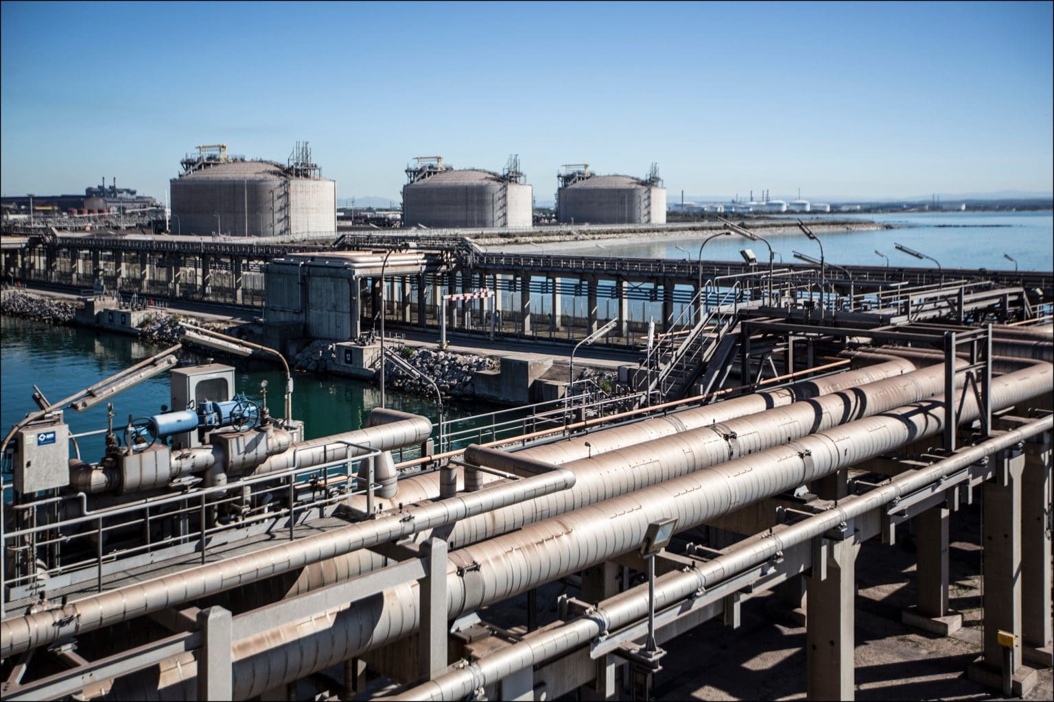 Engie's unit books long-term capacity at France's Fos Cavaou LNG ...