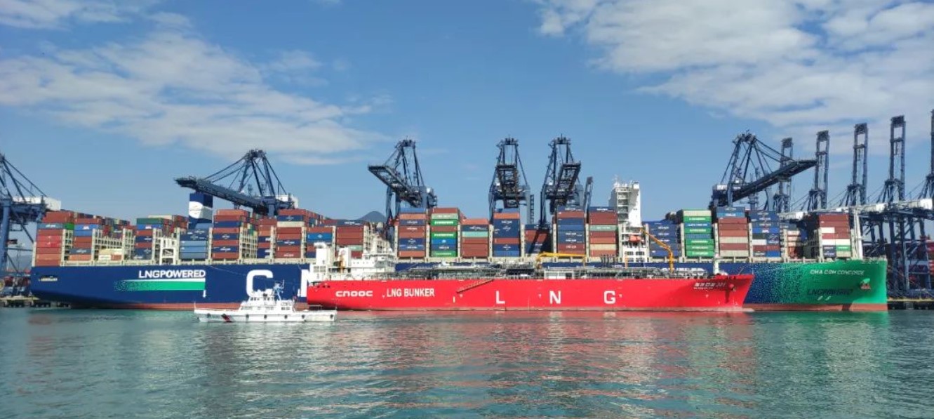 China's CNOOC says world's largest LNG bunkering ship completes first ...