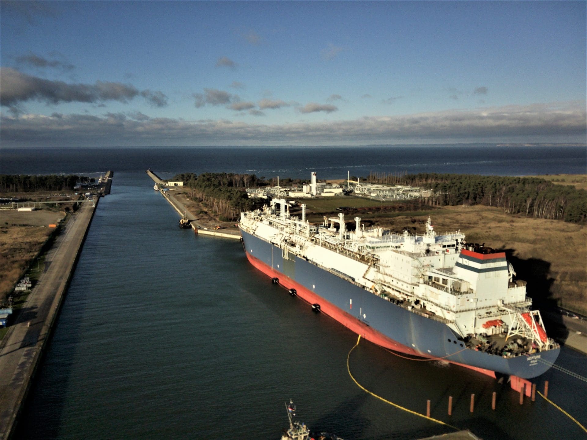 Deutsche ReGas: Lubmin FSRU starts sending gas to German grid - LNG Prime