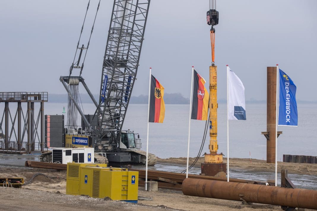 Stade LNG jetty to welcome Dynagas FSRU next winter - LNG Prime