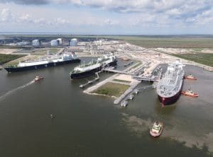 Cheniere submits Sabine Pass LNG expansion plan, revenue surges to $33. ...