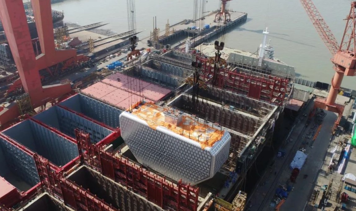 Chinese yard launches first LNG-powered containership for Seaspan and Zim - LNG Prime