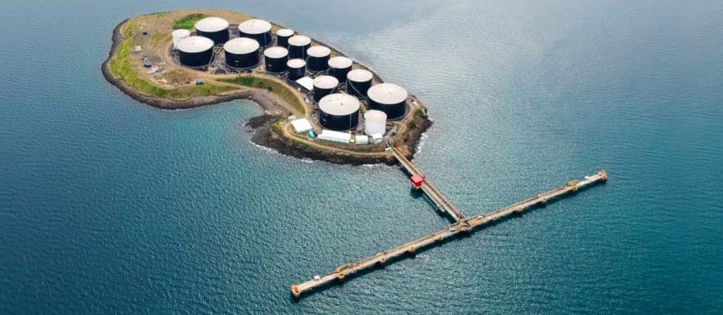 Kanfer, CB Fenton bring onboard new partner for Panama LNG bunkering ...