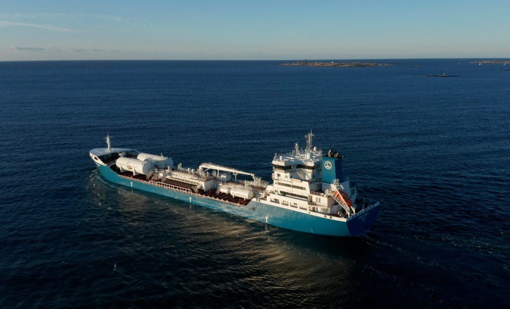 Equinor charters Furetank's LNG-powered tanker - LNG Prime