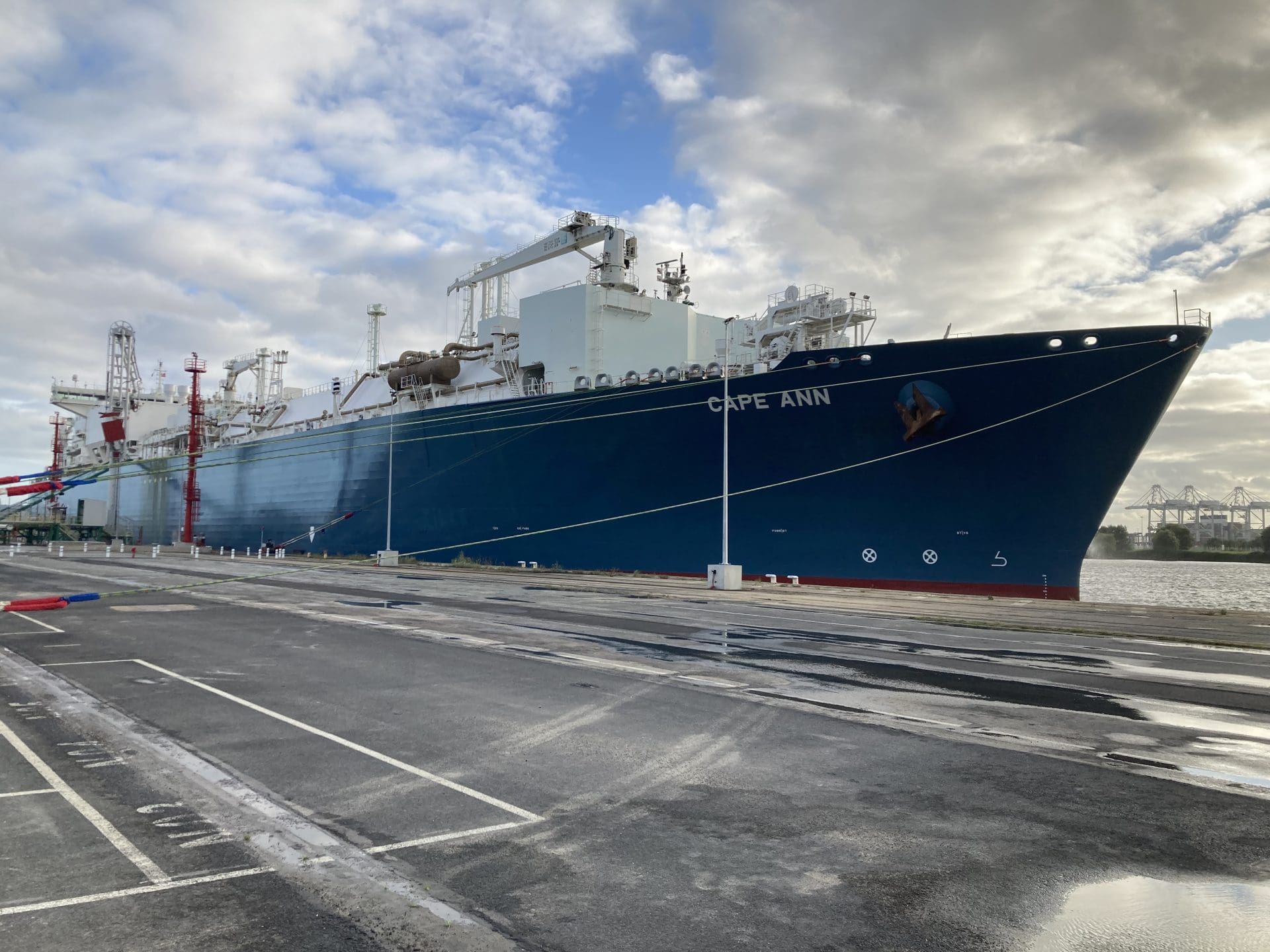 TotalEnergies: FSRU arrives in Le Havre, first gas supplies to grid expected in September - LNG ...