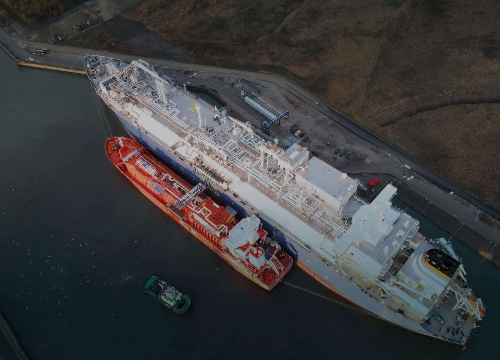 Deutsche ReGas makes first step to relocate Lubmin FSRU to Mukran - LNG ...