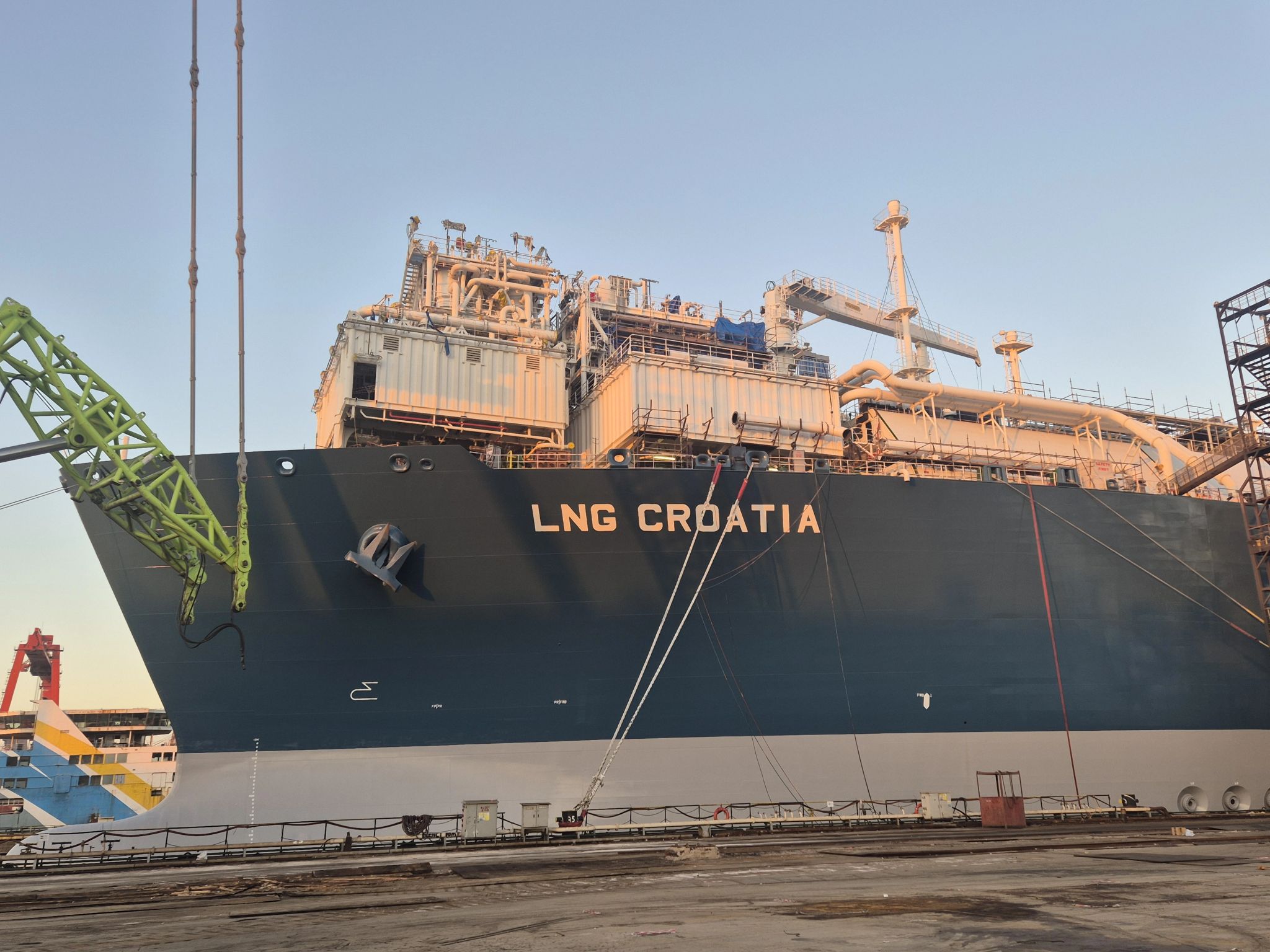 Croatian FSRU gets new regas module - LNG Prime
