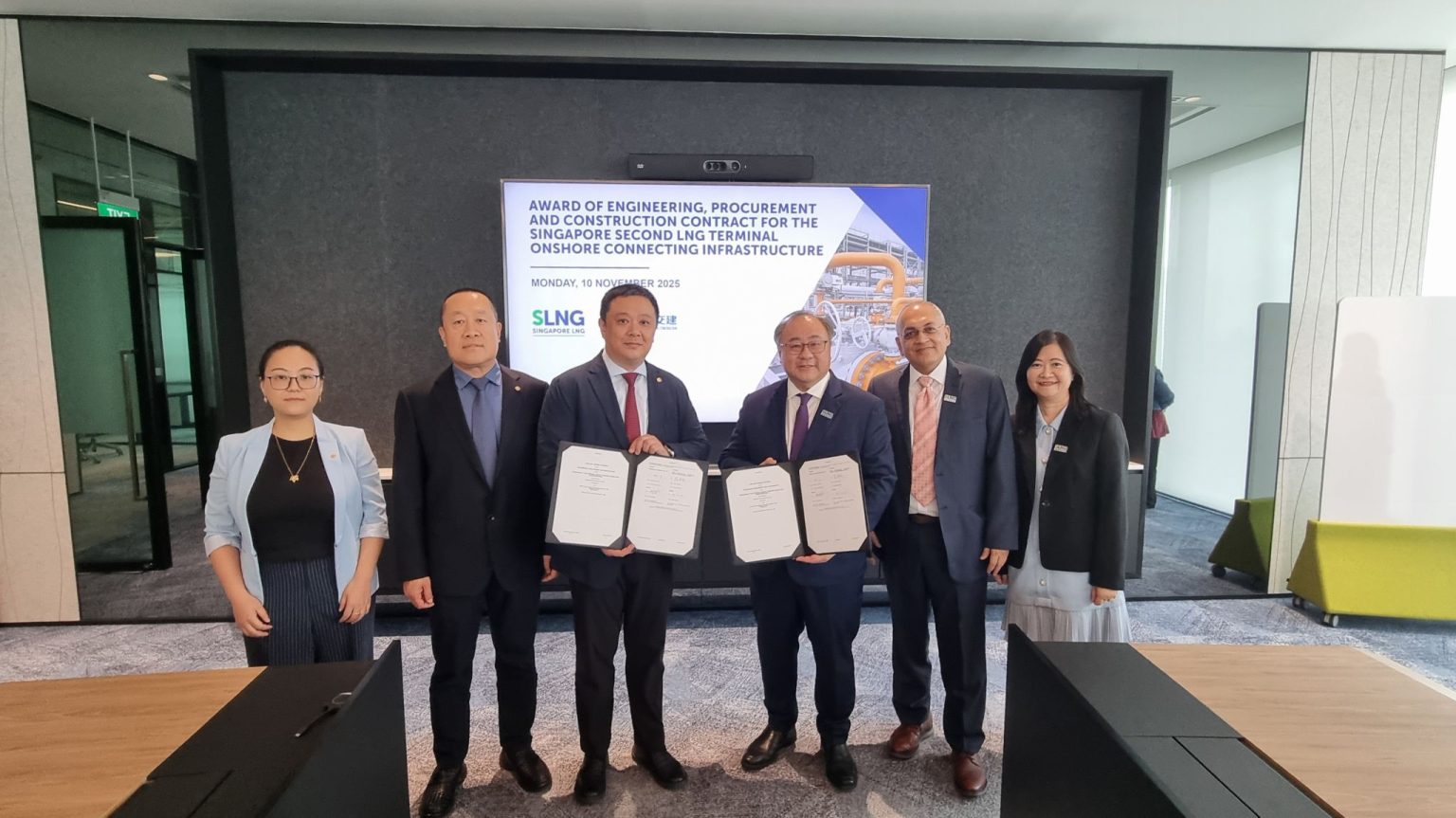 China's CCCC secures Singapore LNG contract - LNG Prime