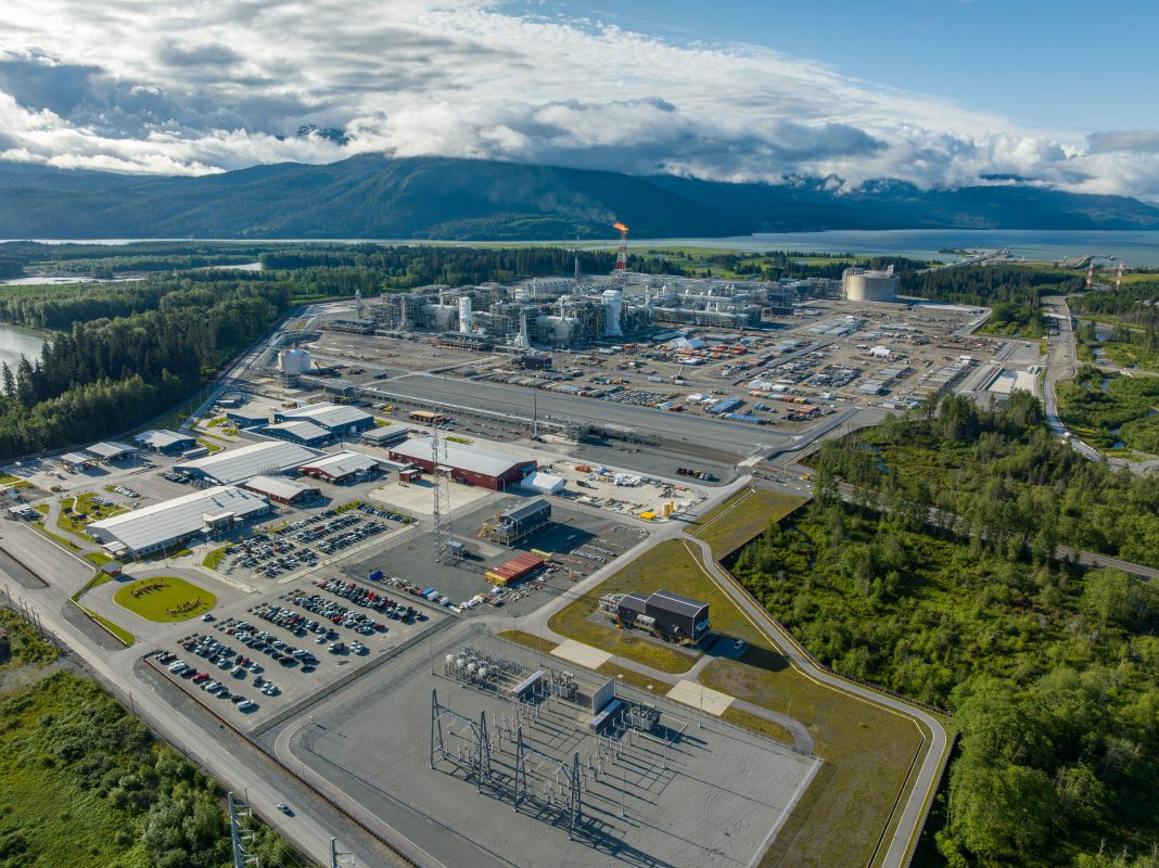 JGC, Fluor complete first LNG Canada phase - LNG Prime