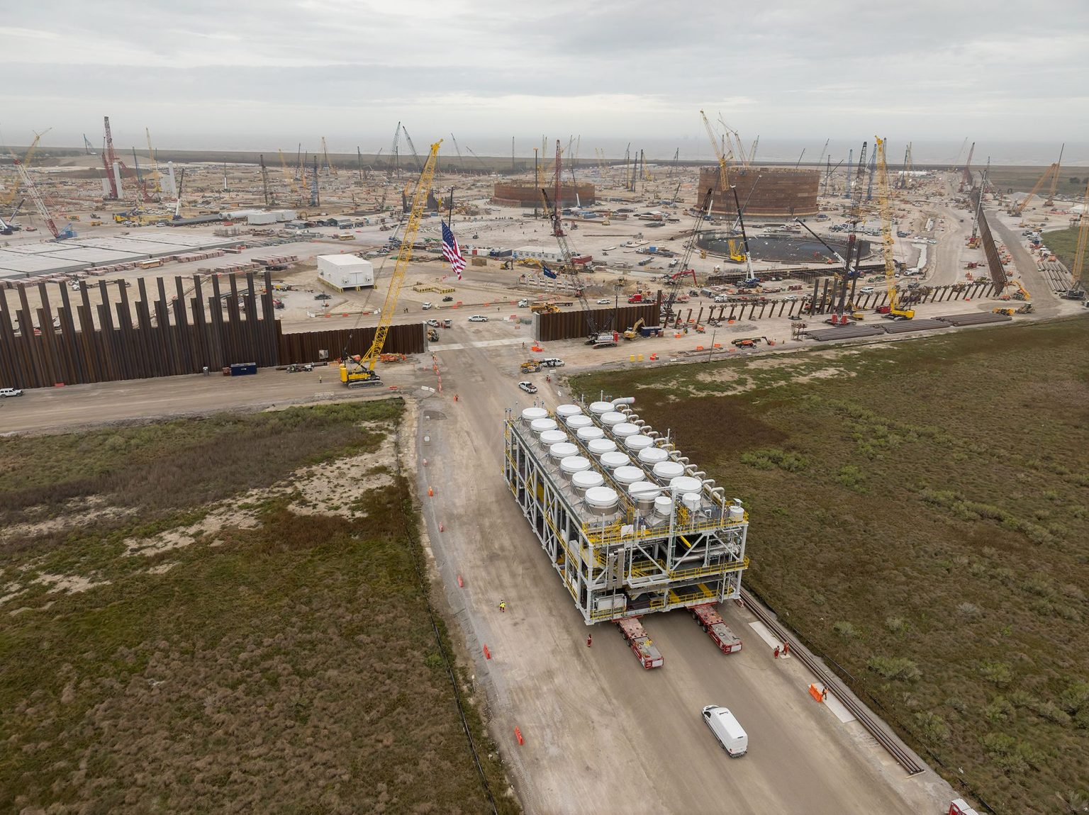 Venture Global's CP2 LNG project receives first liquefaction train ...